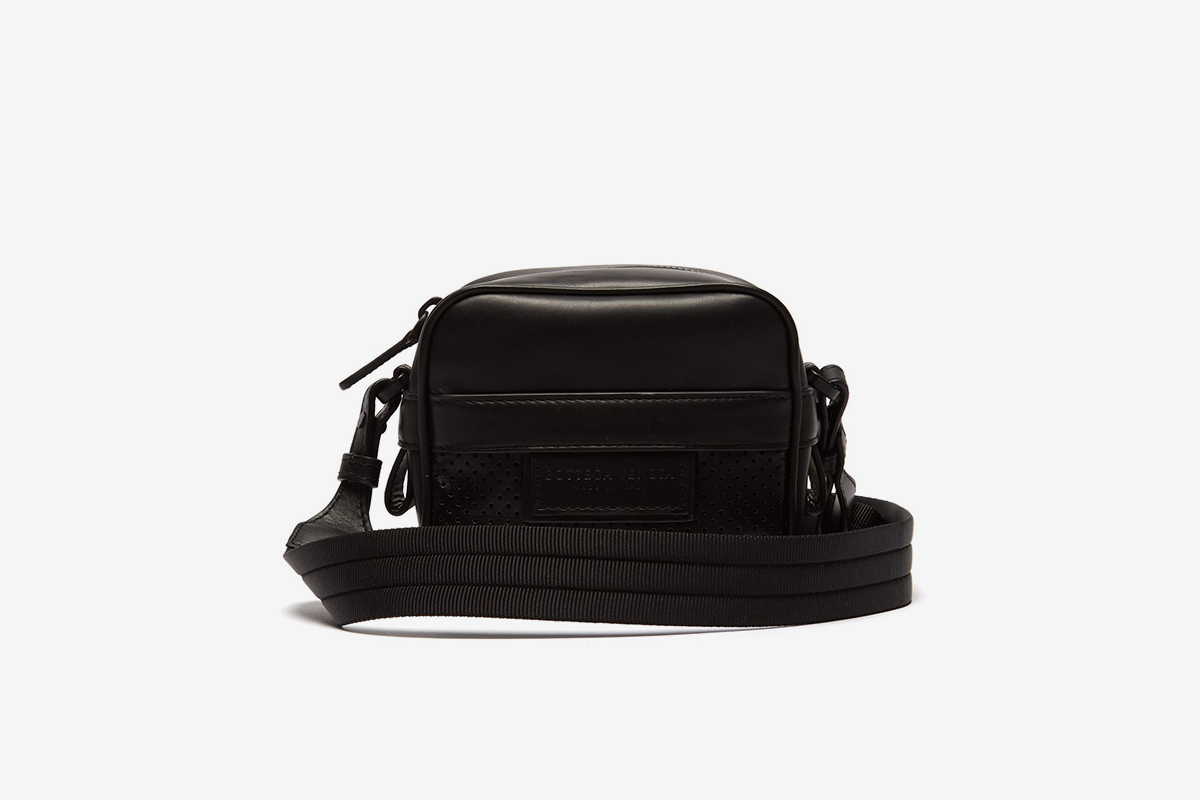 18 Ridiculously Tiny Bags to Get in On the Trend