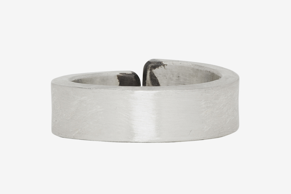 The Best Rings For Men, From the Affordable to the Ostentatious